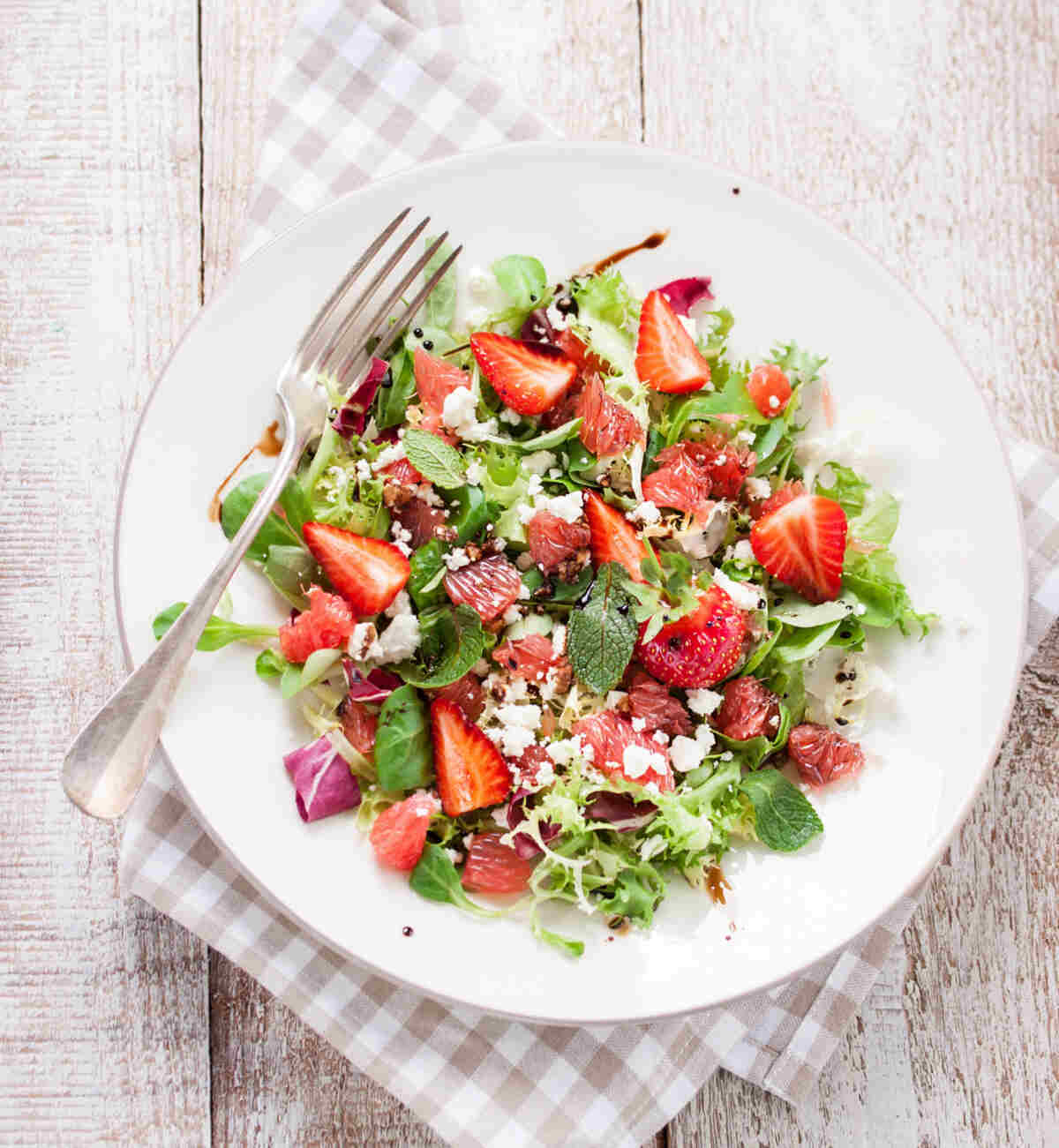 Rustic Spring Salads: Light Farm-Fresh Recipes for Sunny Days